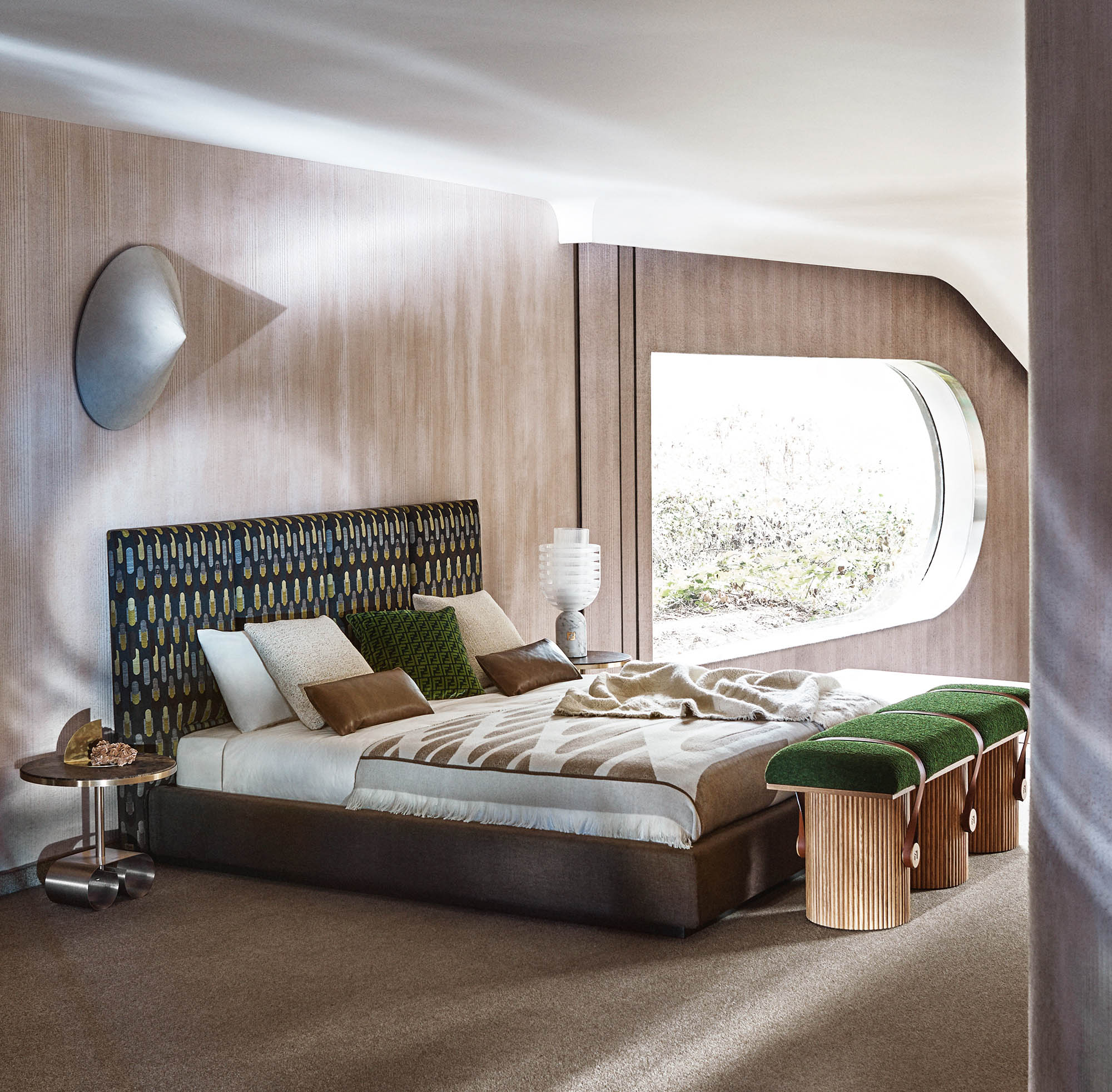 Delano bed - Products | Fendi Casa